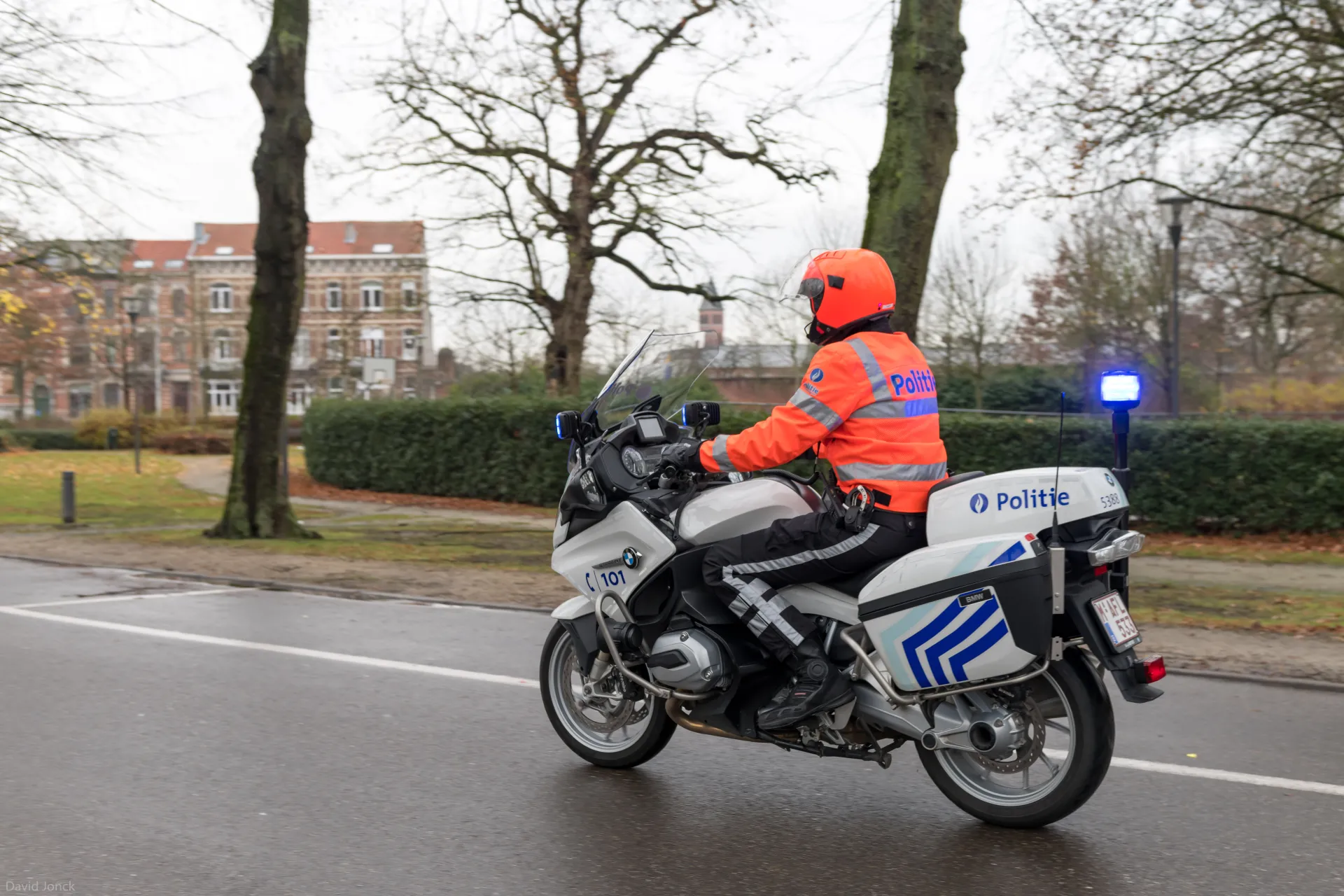 Verkeerscontrole met klemtoon op het gsm-gebruik door bestuurders ...